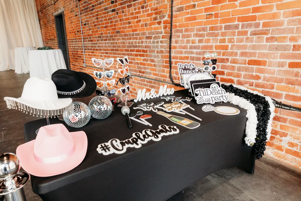 Deluxe Prop Table: Double The Props, Double The Fun!